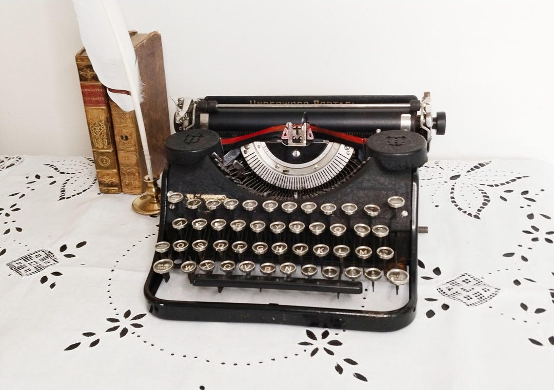 Underwood Portable Typewriter, Chrome Keys, Black, Working, With Ink ...