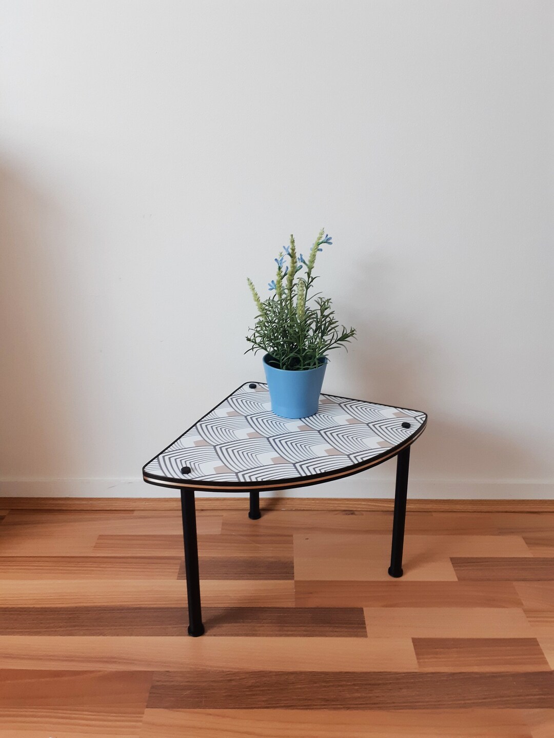 Vintage Pedestal Table, Corner Shelf, Side Table, Tripod, Vintage ...