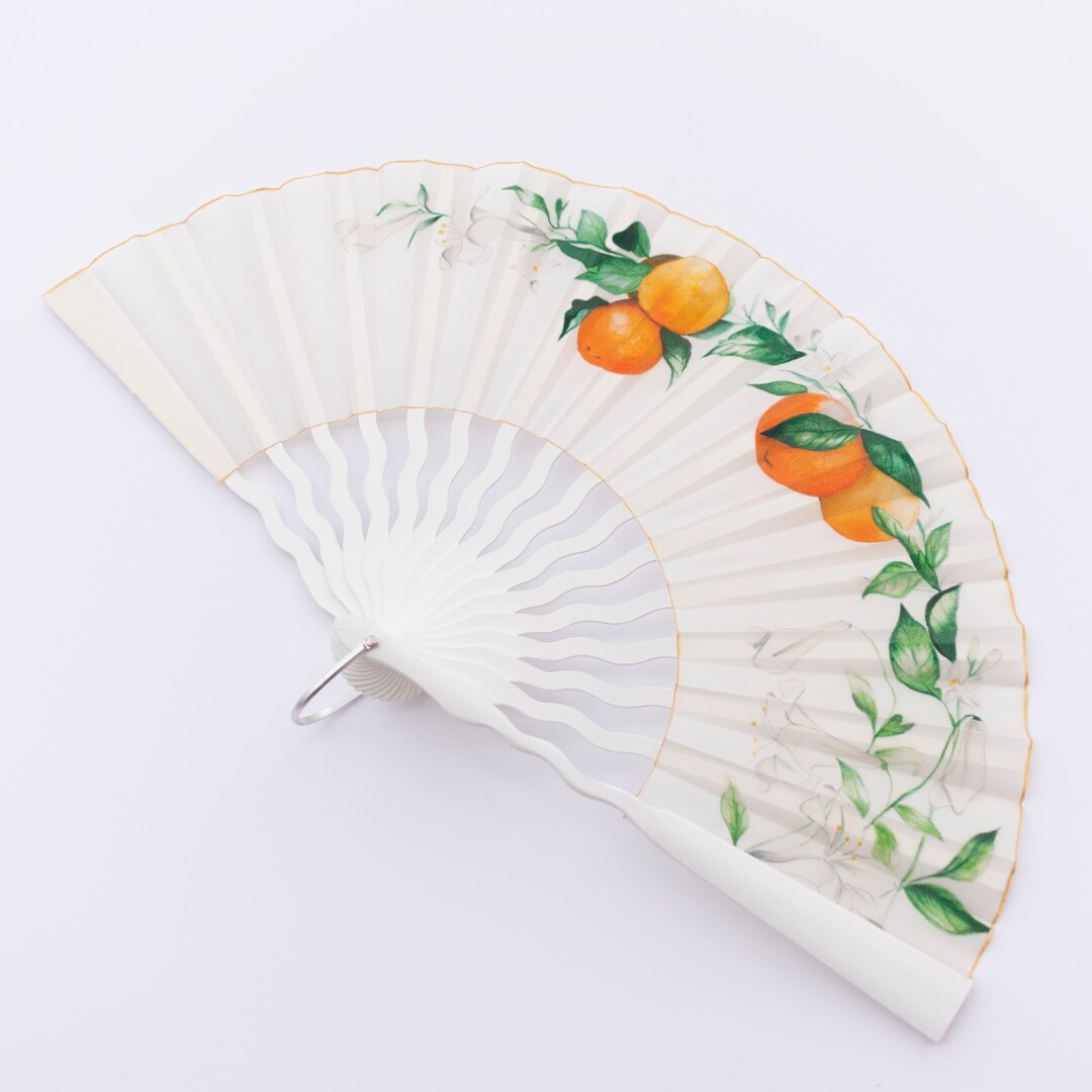 White Silk Fan Inspired by Seville. Bridal Fan Decorated With a Bouquet ...