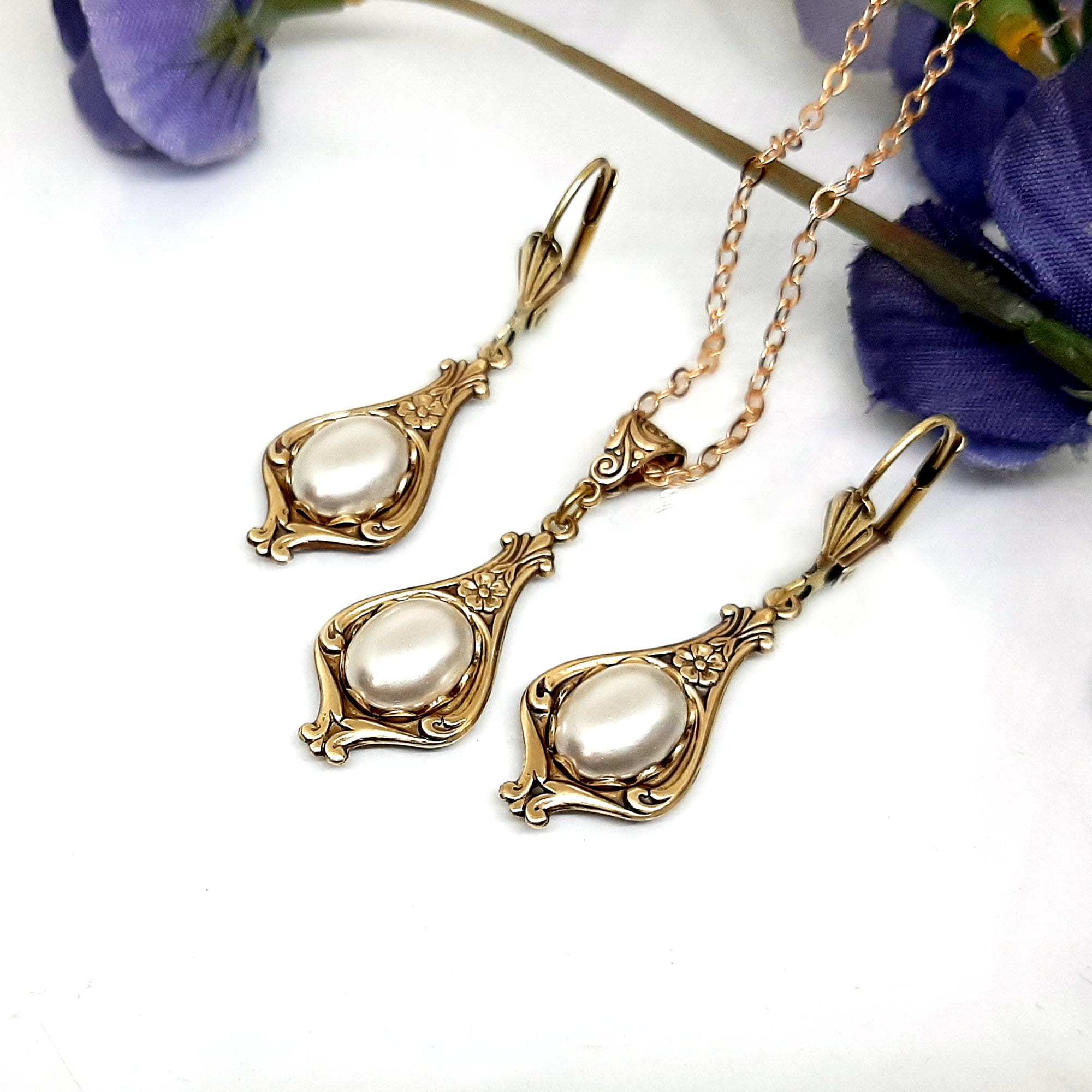 Victorian jewelry set Antique gold pendant and earrings Pearl | Etsy