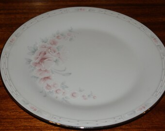 Vintage dinner plate | Etsy