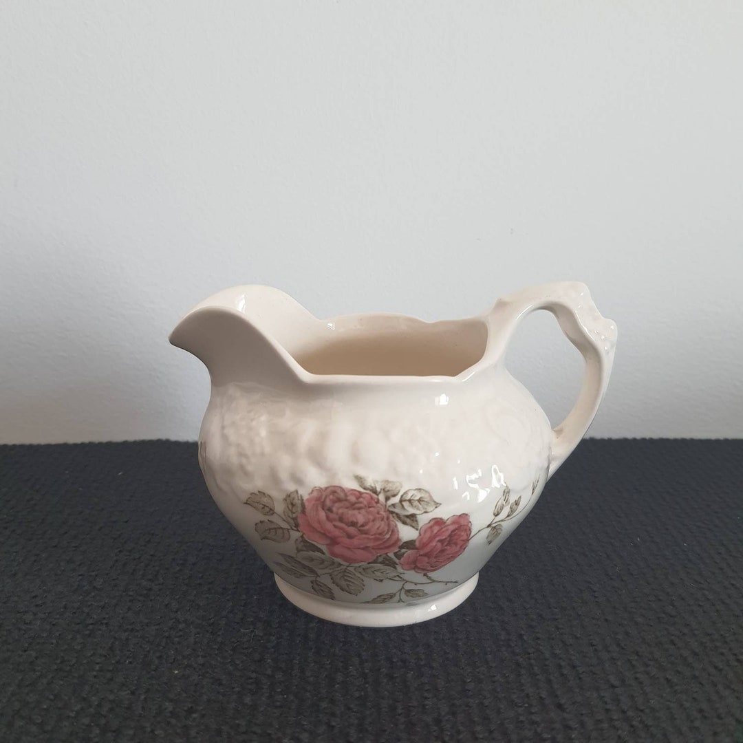 Vintage Crown Ducal A.G.R. Made in England Creamer Gravy Boat Milk Jug ...