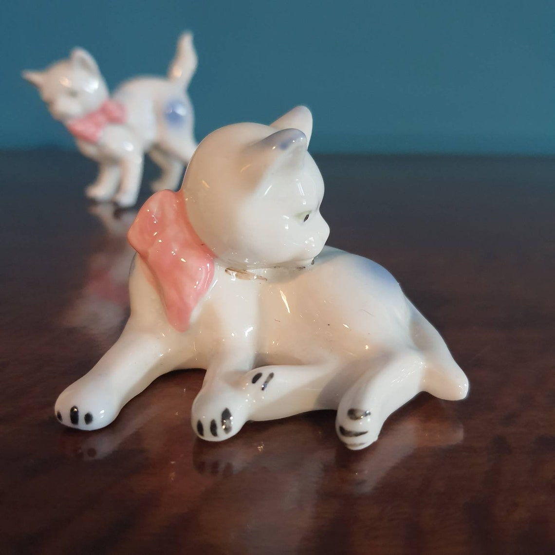 Vintage set of 3 porcelain cat figurines kitty kitties | Etsy