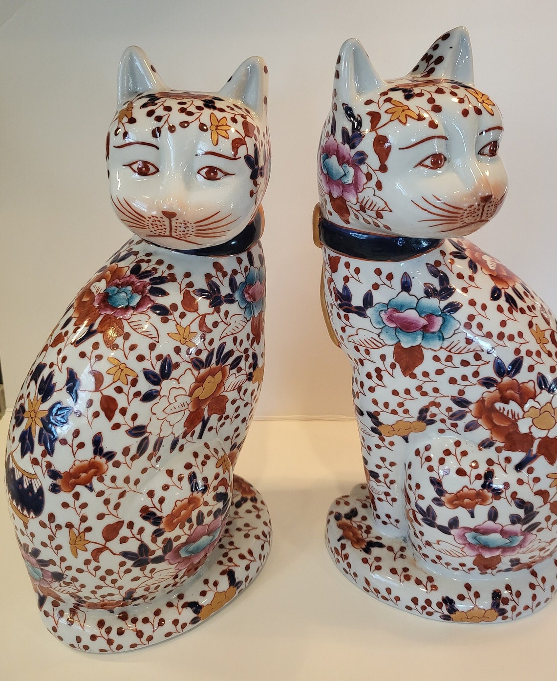 Pair of IMARI Cat Statues - Etsy