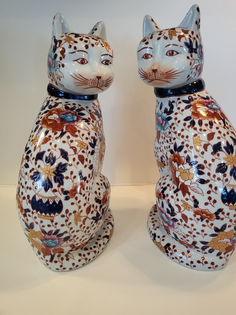 Pair of IMARI Cat Statues - Etsy