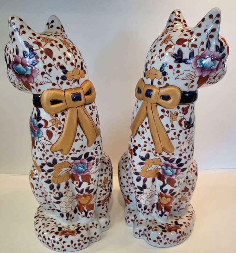Pair of IMARI Cat Statues - Etsy
