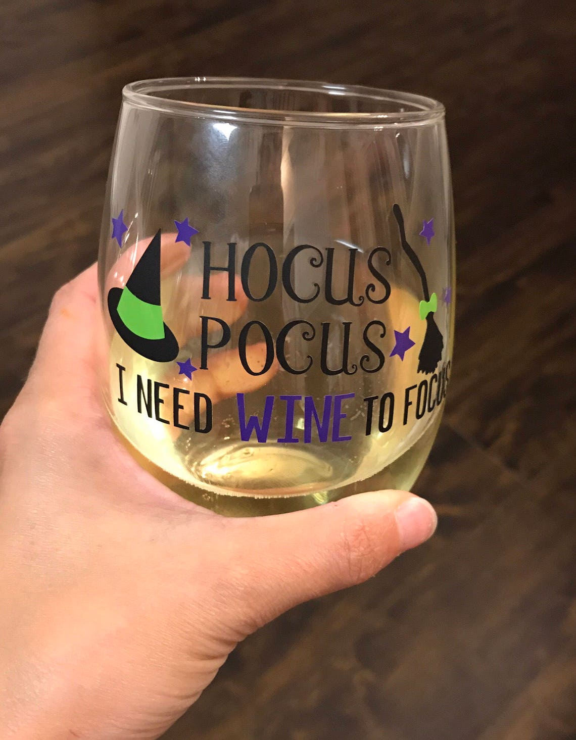 Halloween Wine Glass/hocus Pocus I Need Wine to Focus - Etsy