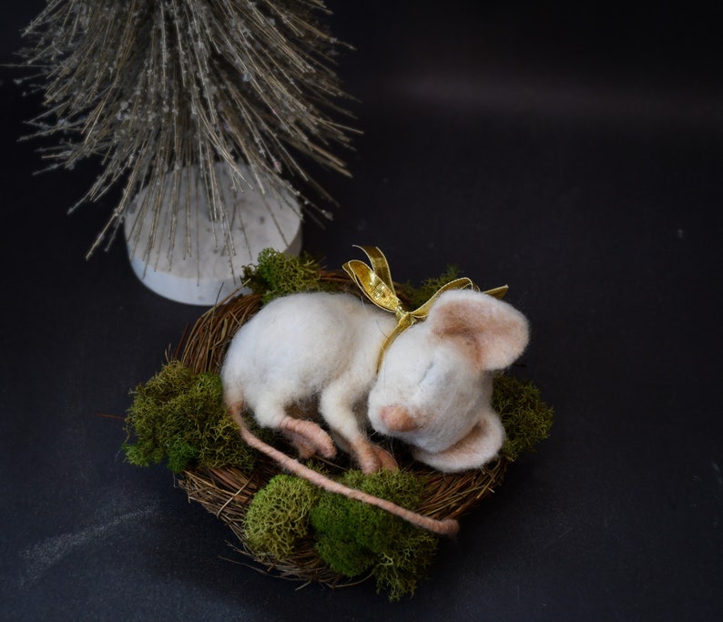 Needle Felted Sleeping Christmas Mouse in Nest Wool Animal - Etsy