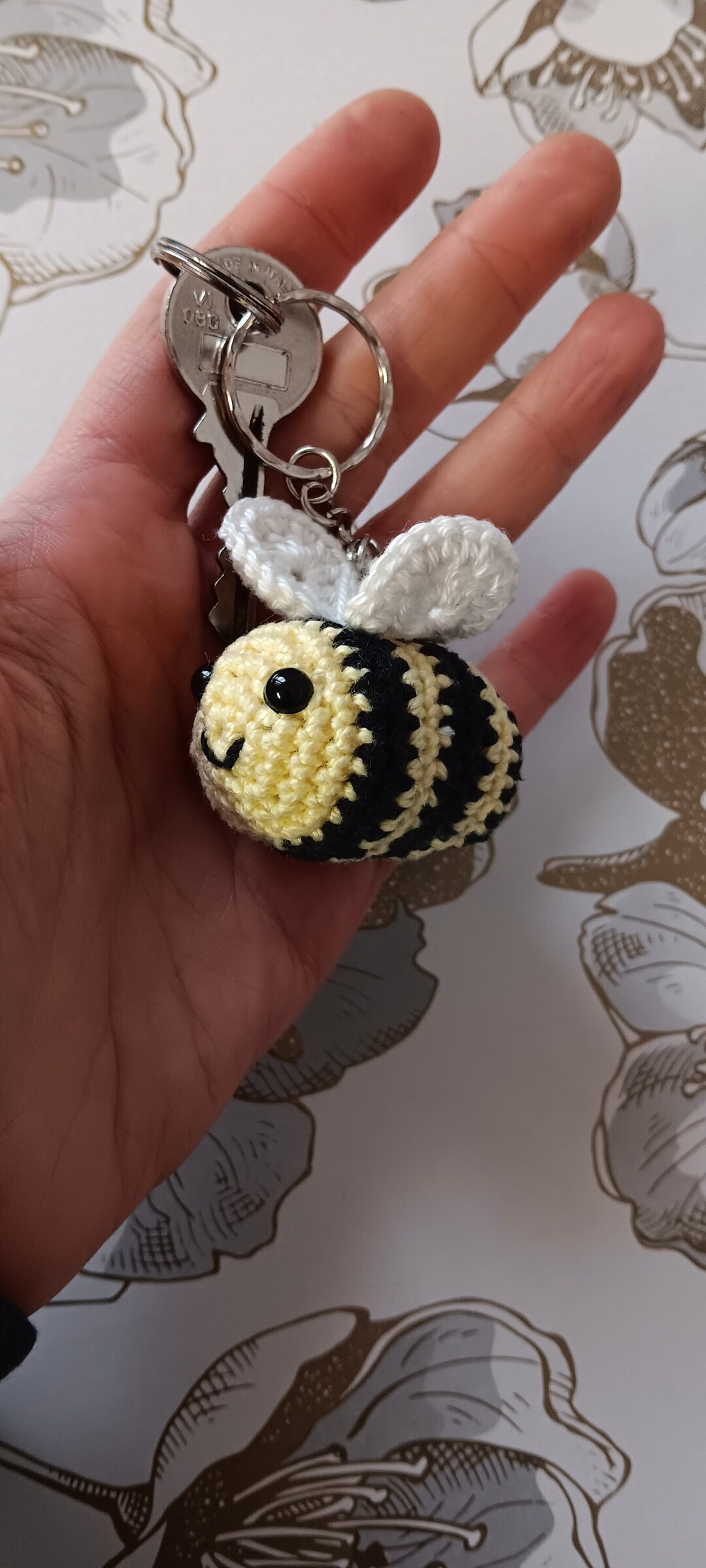 Bee Amigurumi Key Ring Favor - Etsy