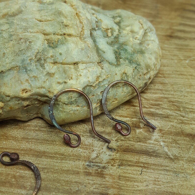 Crochet d'oreille en cuivre forgé estampéoxydé | Etsy