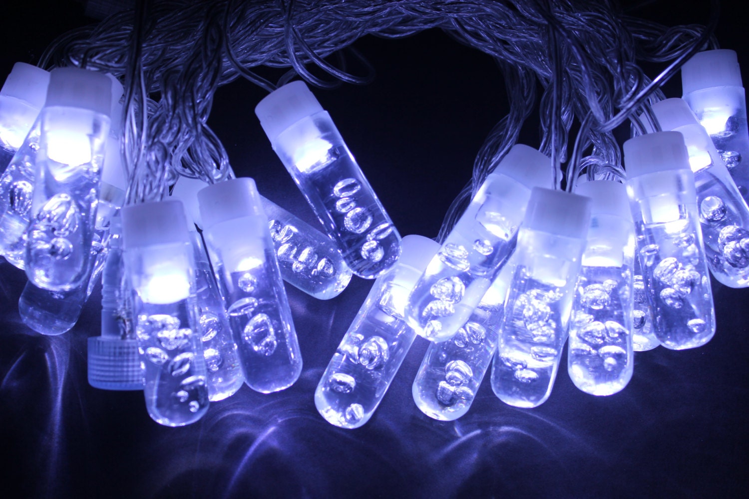 Icicle Linkable LED String Lights, Icicles, Patio Light, Party Light ...