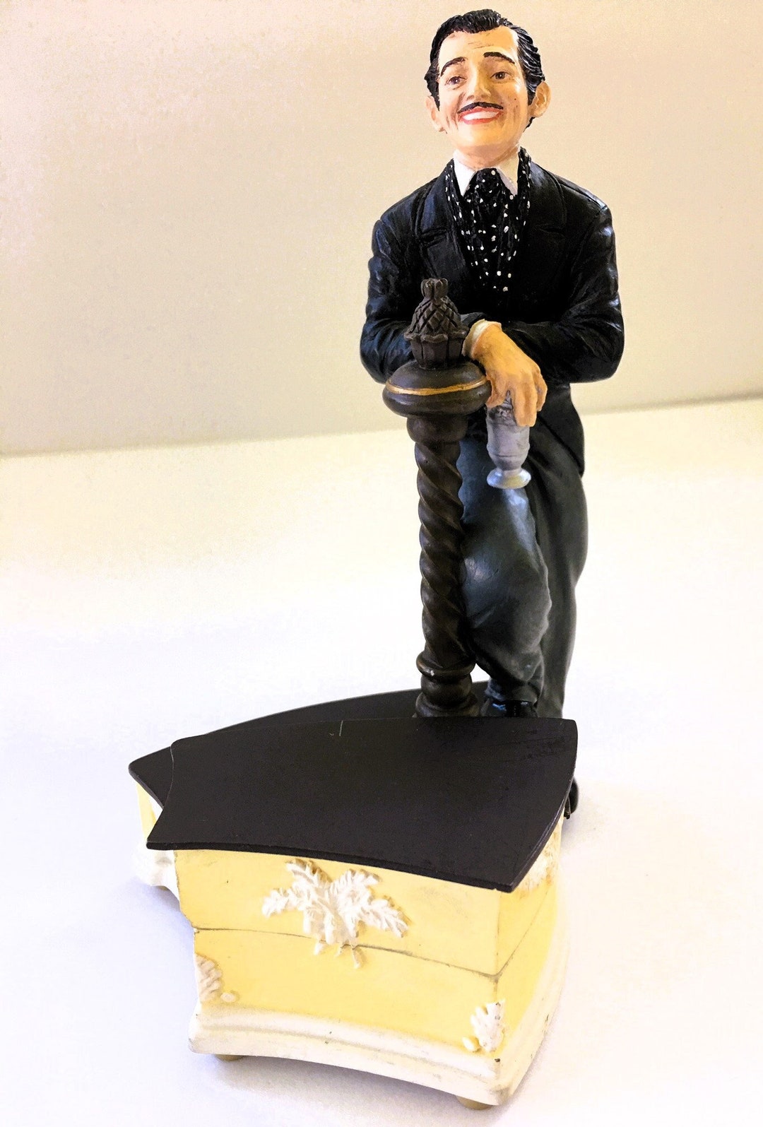 Vintage 1993 Gone With the Wind "rhett" Musical Trinket Box - Etsy