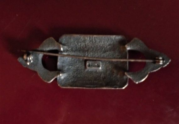 SILVER PIN BROOCH Embossed Bar Style Signed Vintage V… - Gem