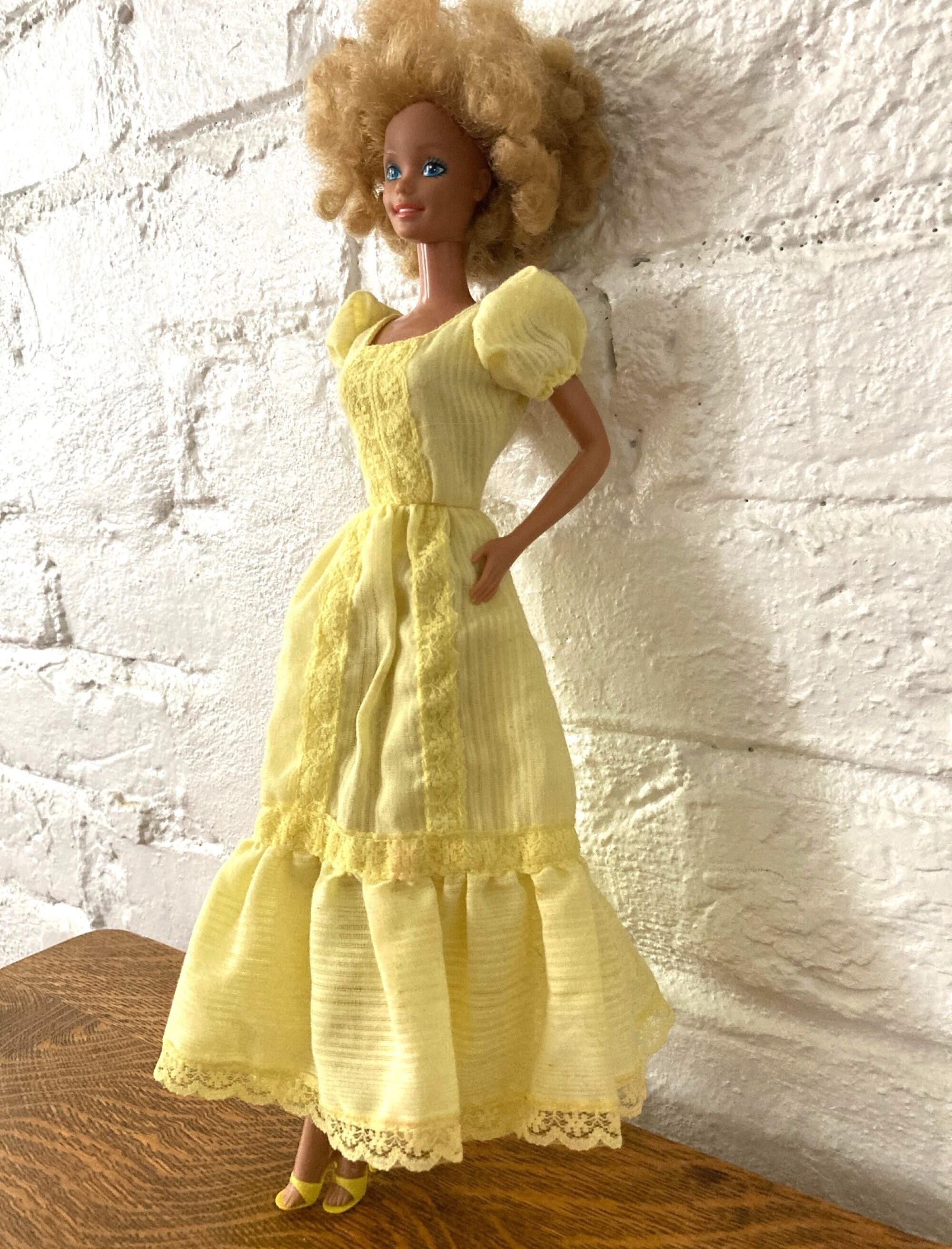 1981 Magic Curl Barbie With FREE CAPE 3856 Vintage - Etsy