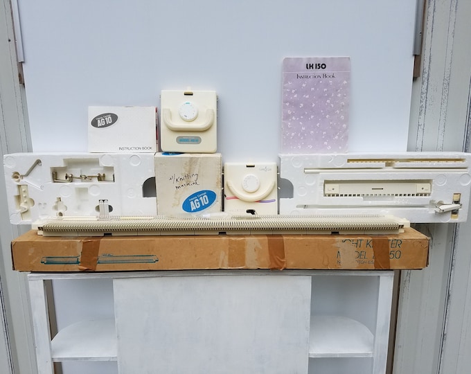 LK150 Silver Reed Studio Knitting Machine Light Knitter 6.5mm Mid Gauge ...