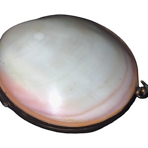 Vintage Clam Shell Hinged Coin Change Purse Trinket Holder or Ring ...