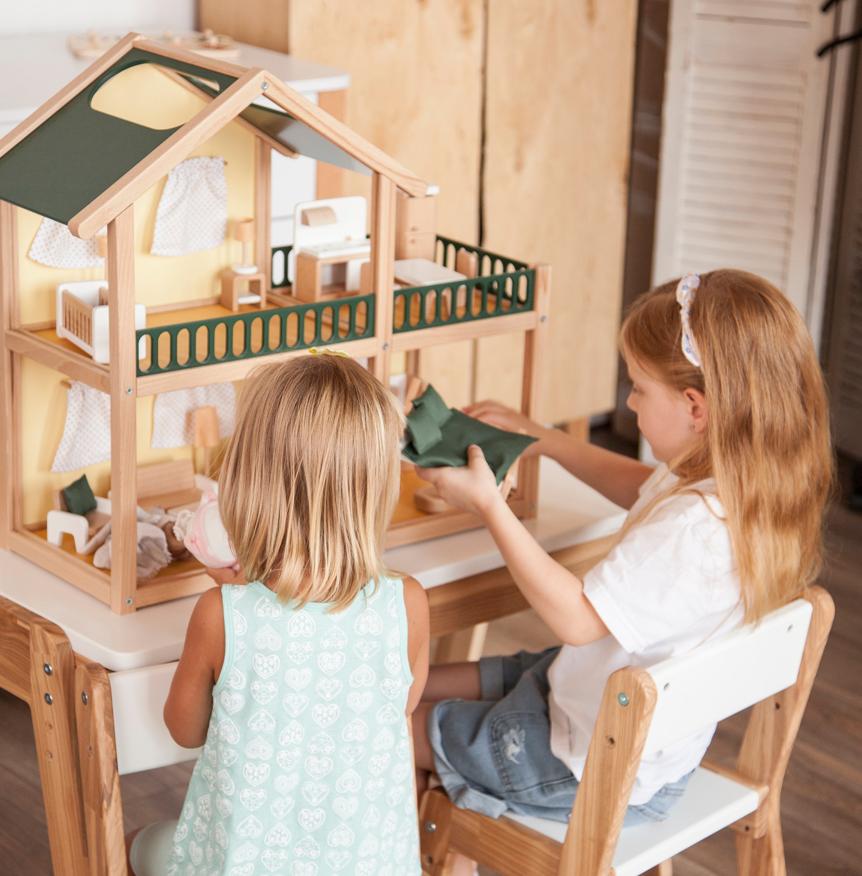 Green Modern Dollhouse Set, Casa De Muñecas, Puppenhaus, Casa Bambole ...