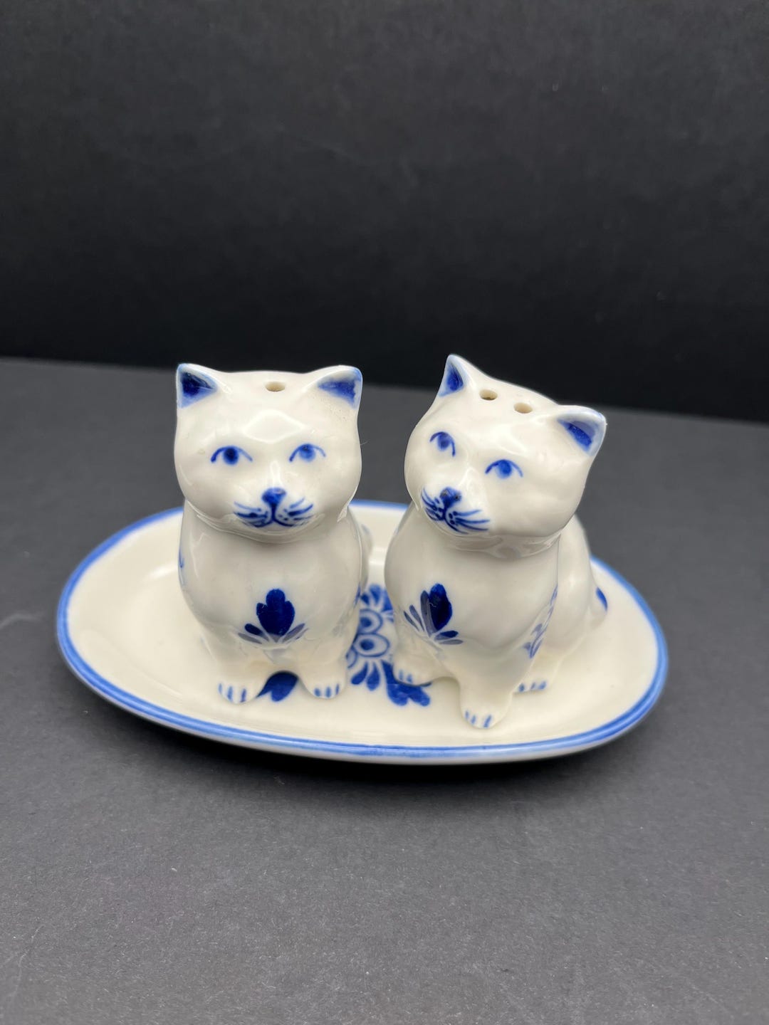 Vintage Handpainted Delft Blue White Ceramic Cats Salt and Pepper ...
