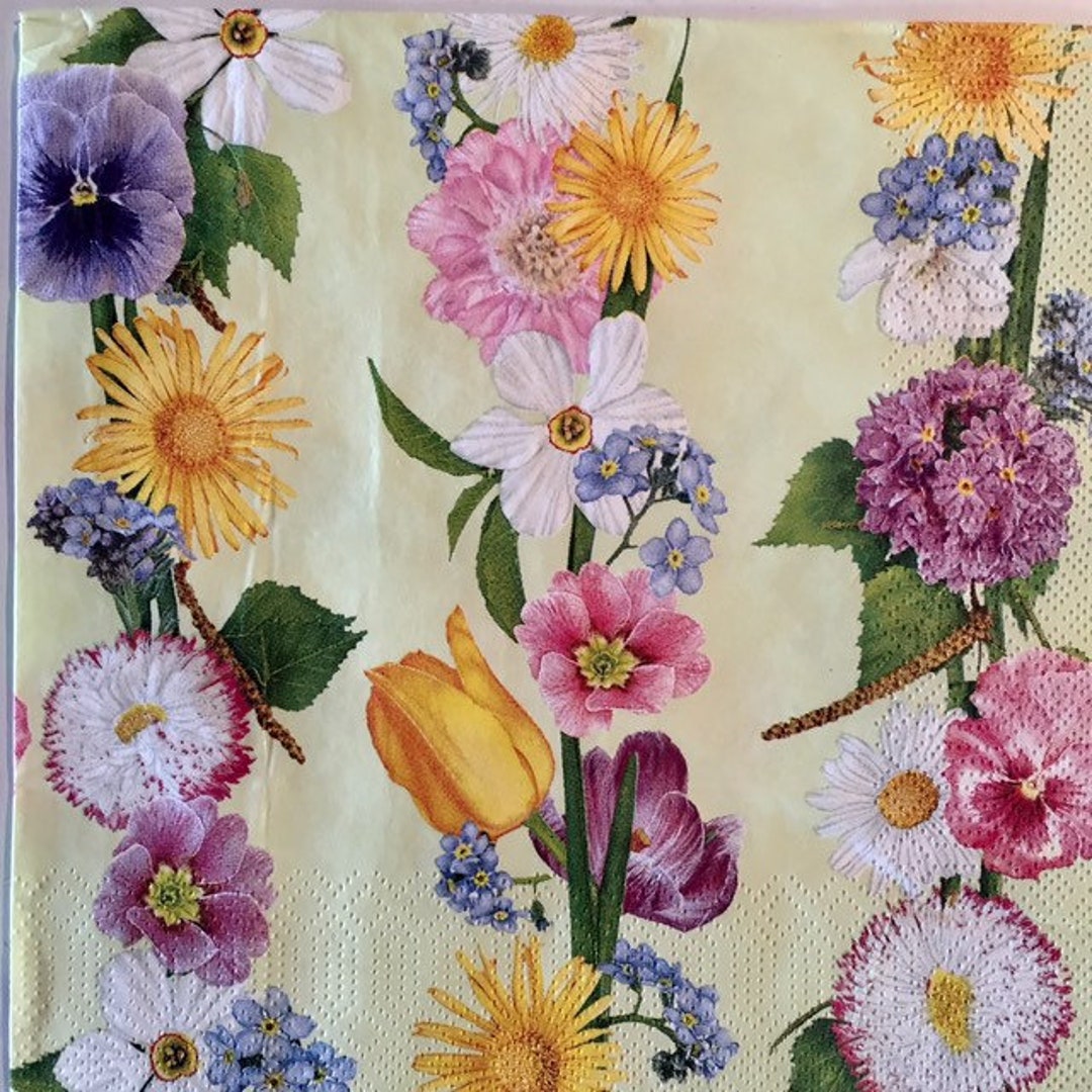 3 Decoupage Napkins,spring Flower Garland Green, 13" X 13" Unfolded - Etsy