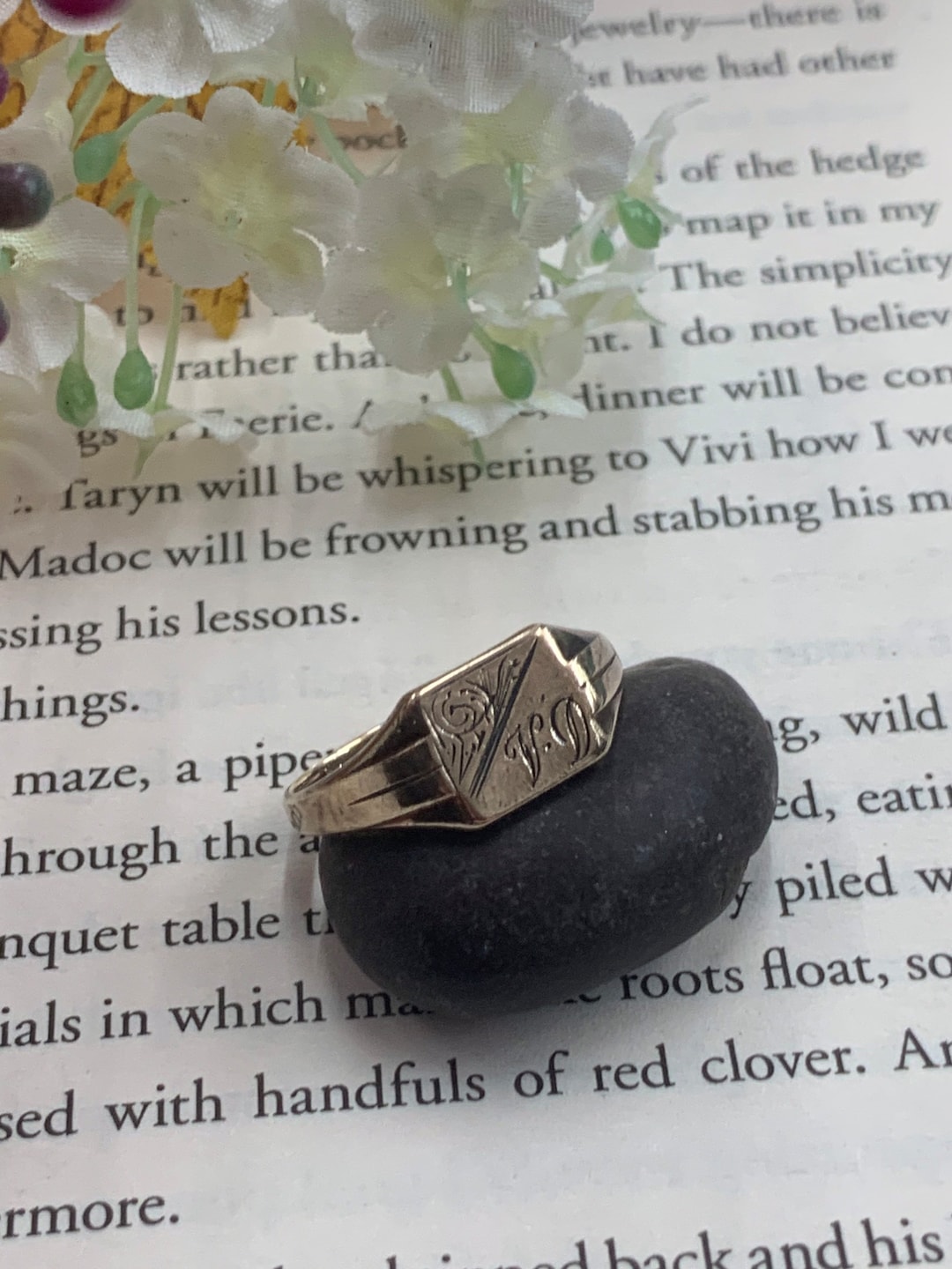 Vintage Signet Ring. Engraved With Swirls and VD. 9ct Gold. Gift for ...