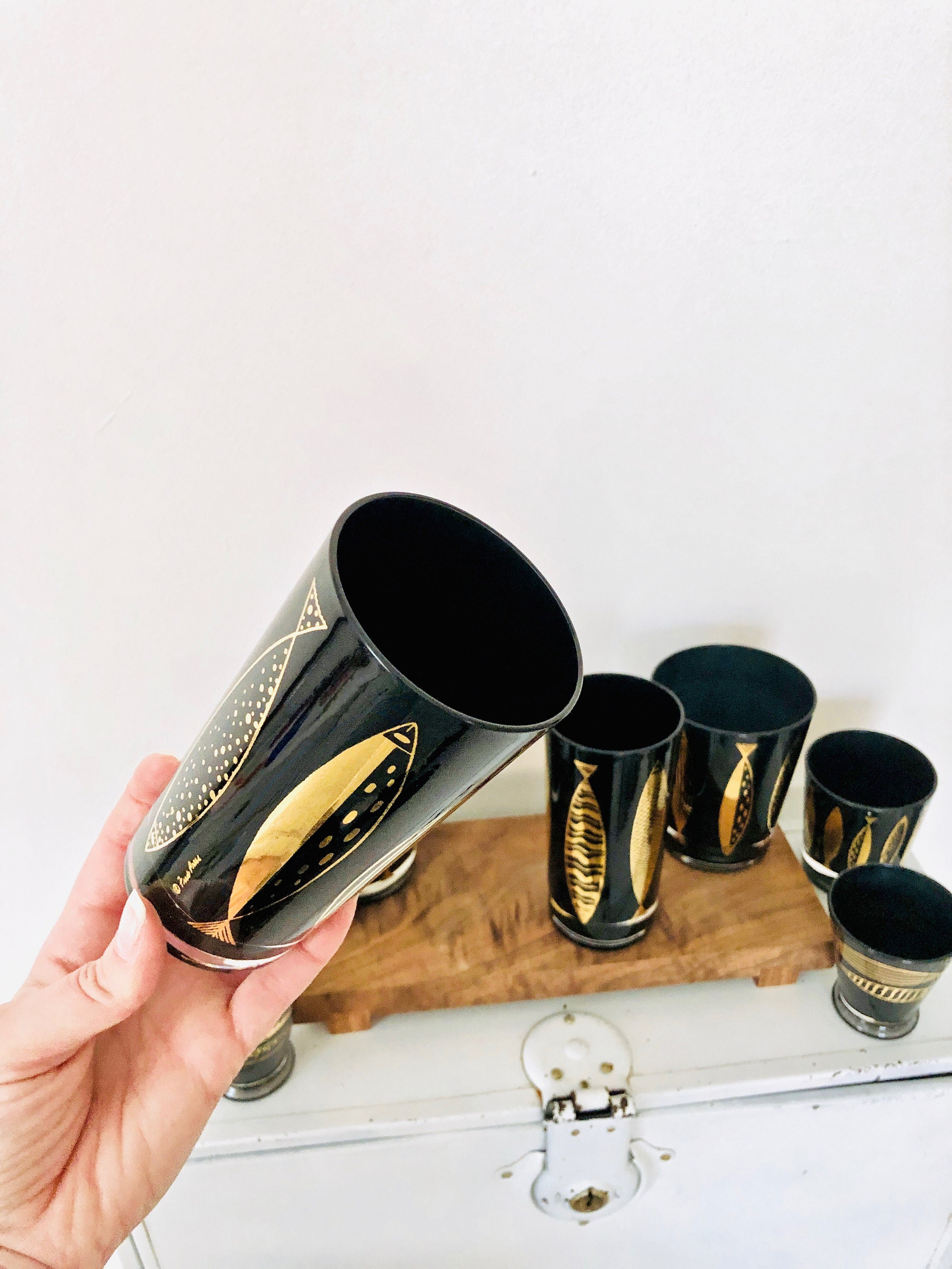 Instant Bar Incredible 16-piece Fred Press Atomic Fish Black and Gold ...