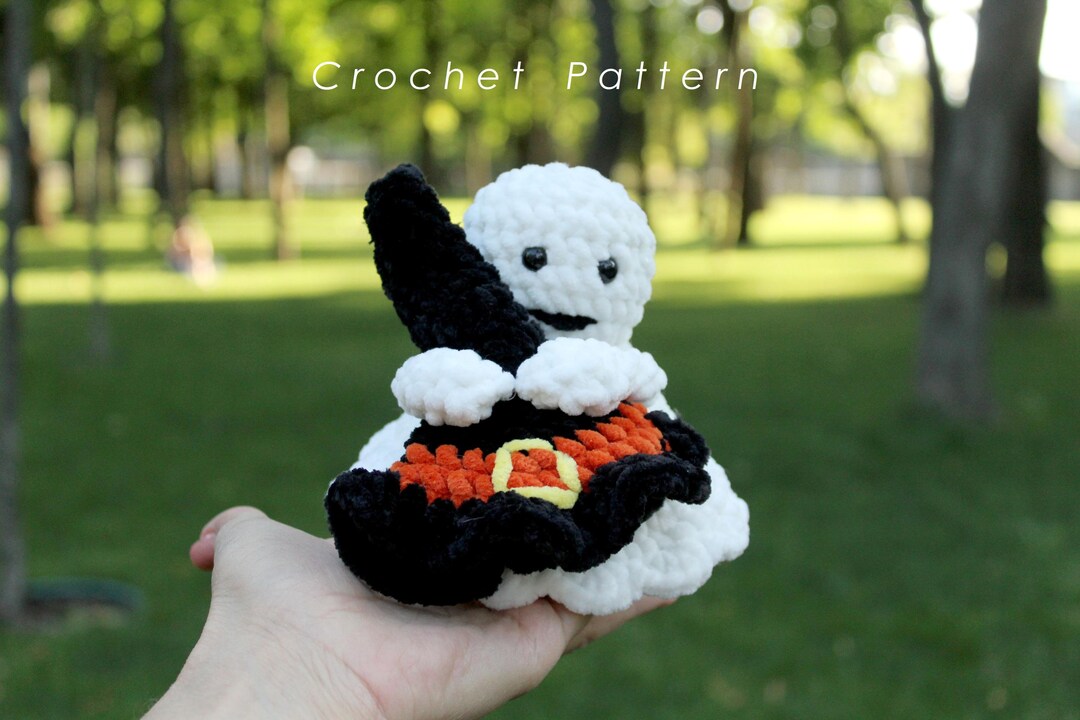 Ghost Plush Crochet Pattern, Amigurumi Toy Ghost in a Witch Hat ...