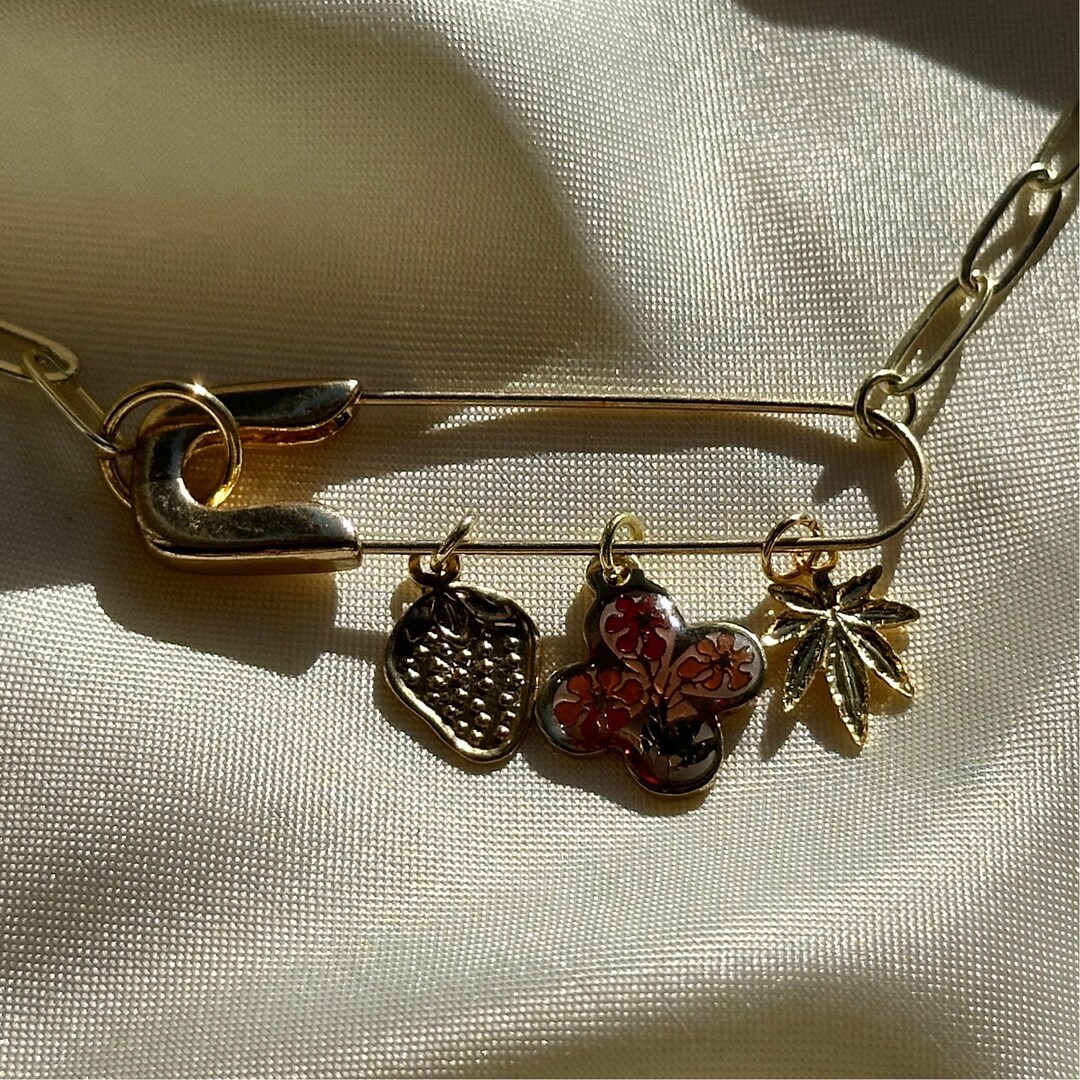 Reworked Vintage Safety Pin Charm Necklace - Etsy