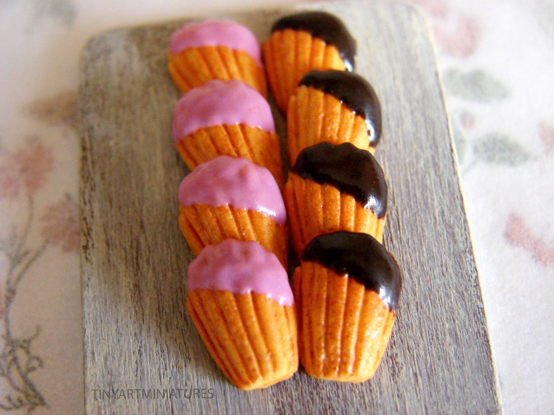 Miniature Madeleine cookies with glaze Realistic Dollhouse | Etsy