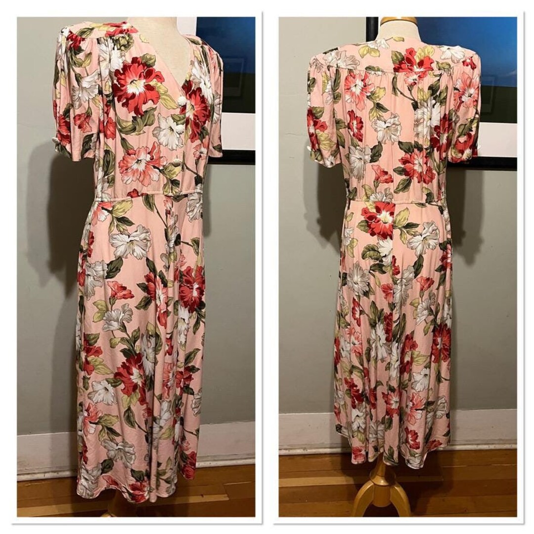 Lovely VOLUP Large Scale Floral Print 80s Does 40s Dress, Removable ...