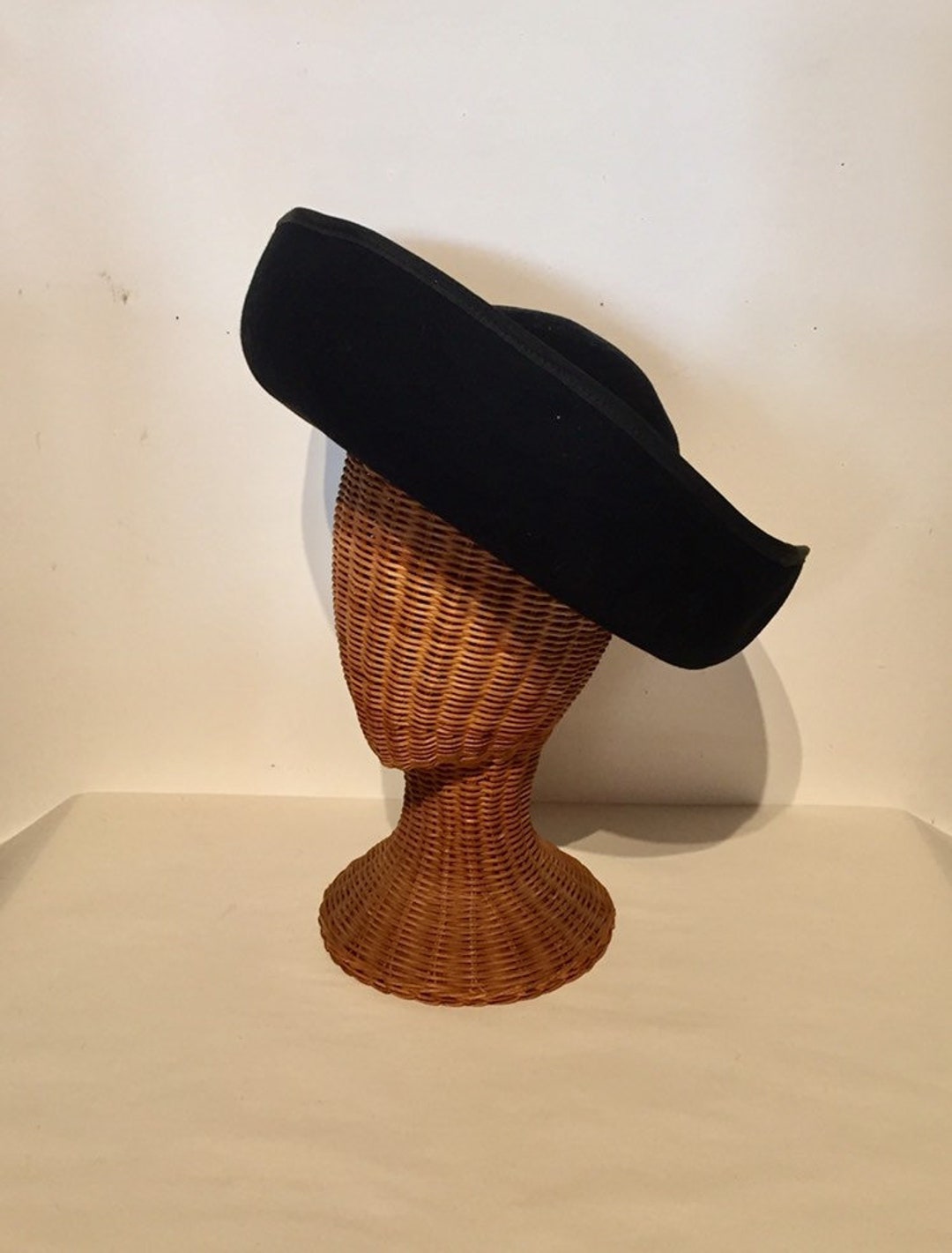 Black Wool Felt Wide Brim - Breakfast at Tiffany’s Hat - Etsy