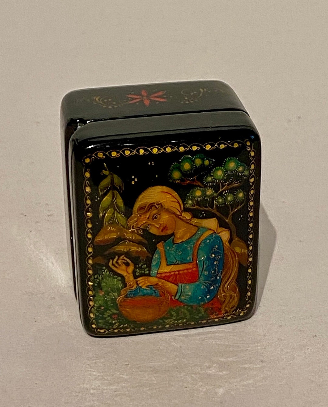 USSR Russia Folkloric Lacquerware Trinket Box - Etsy