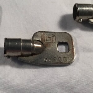 LOT of 4 1960's - 70's Era Greenwald GR600 Vending Machine Tubular ...