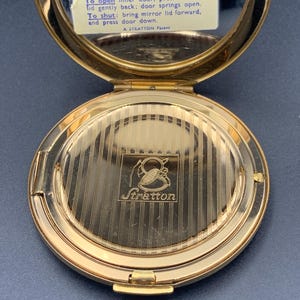 Vintage Stratton Gold Tone Compact . Made in England. - Etsy