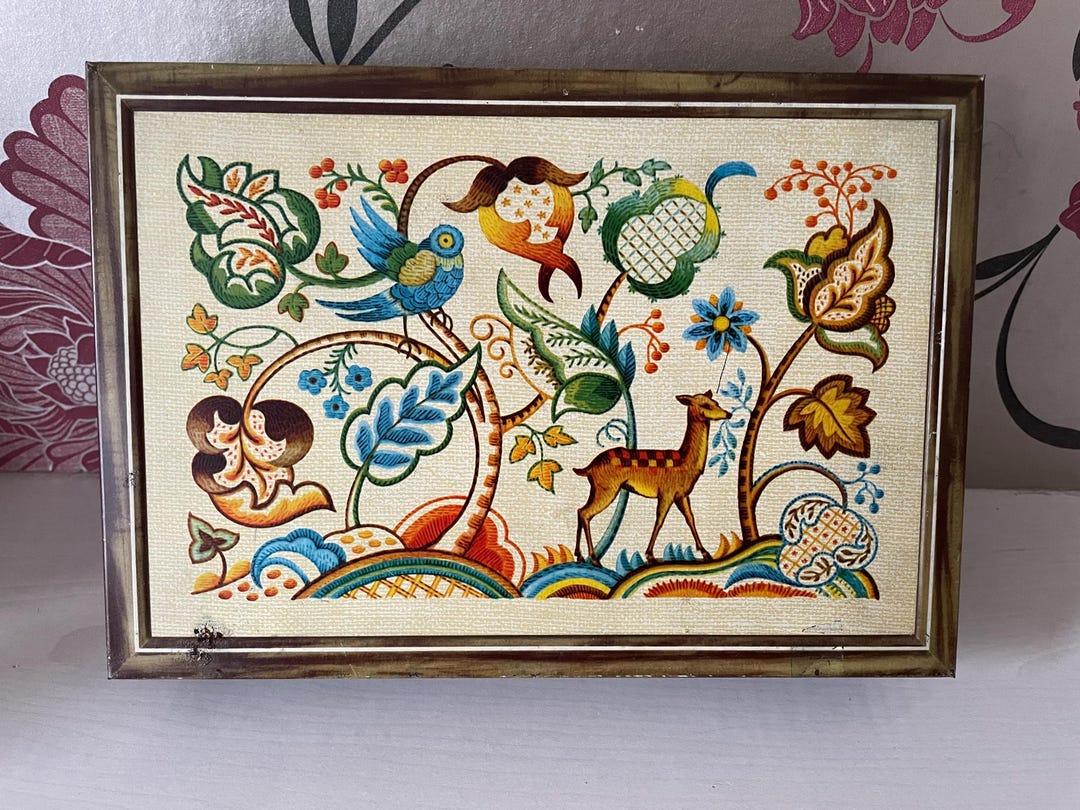 Jacobean Collectable Gift Tin, Tapestry Effect Deer Design Tin Lid ...