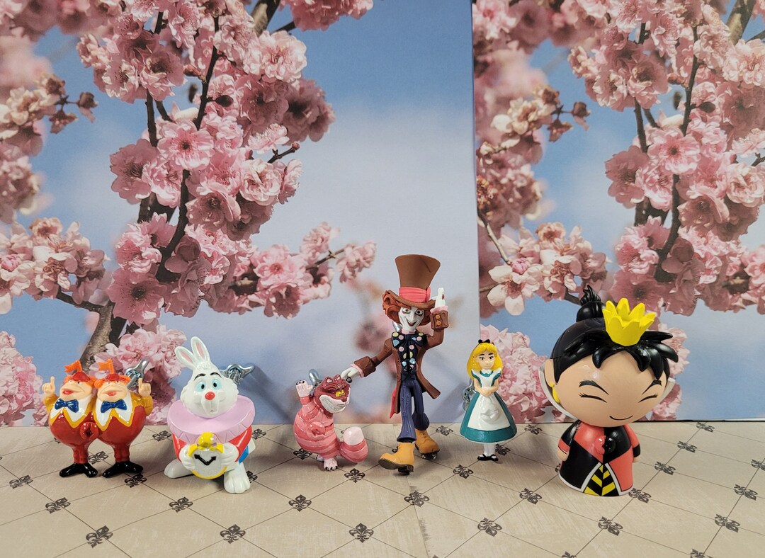 Alice in Wonderland Knobs 6 With Red Queen - Etsy