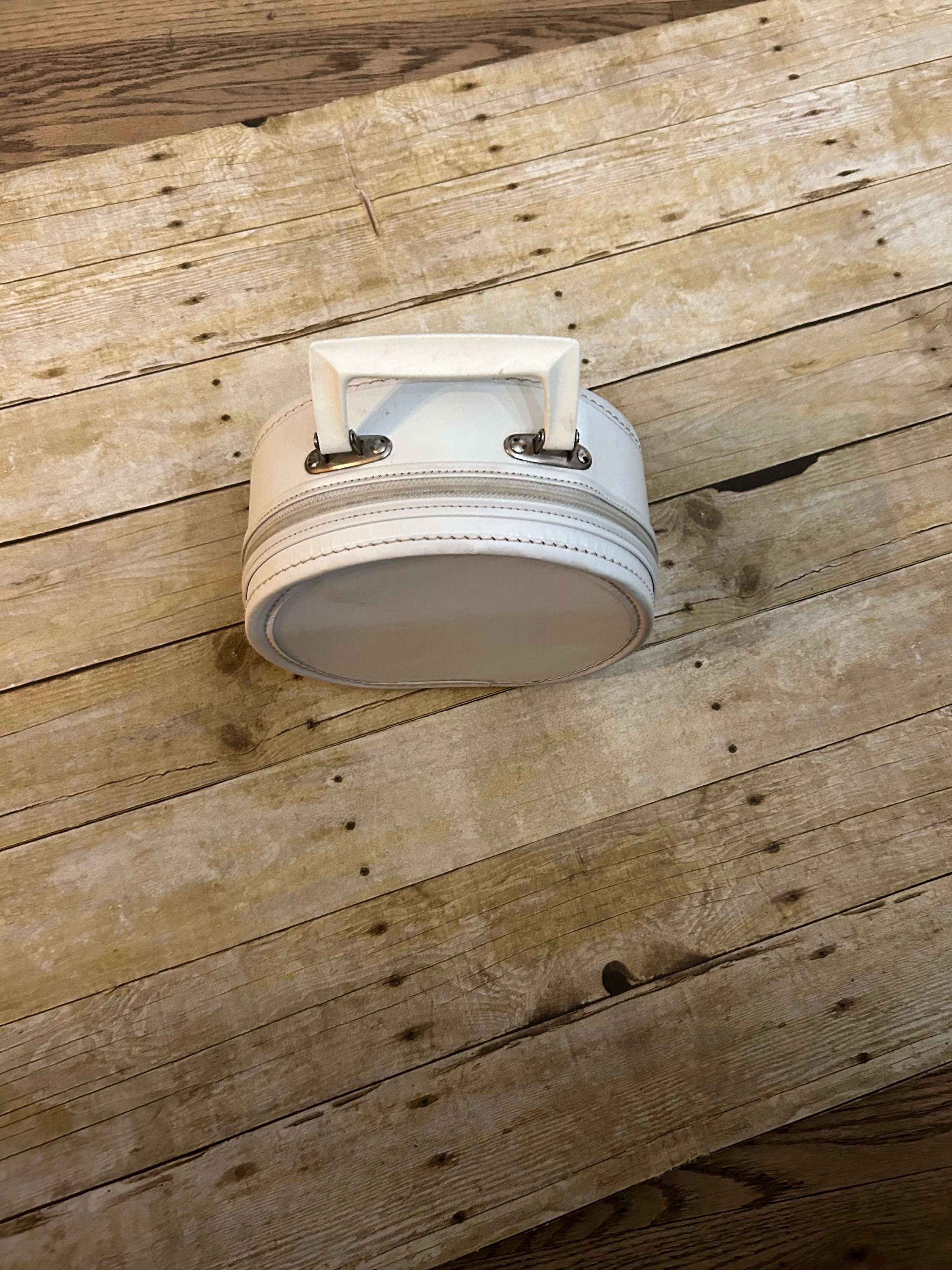 Vintage White Small Round Top Handled Case - Etsy