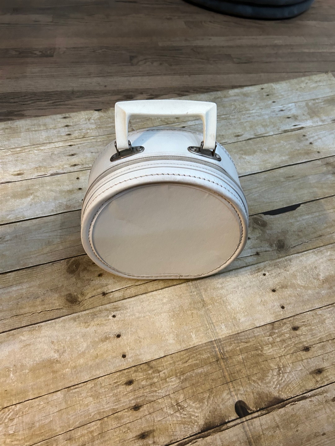 Vintage White Small Round Top Handled Case - Etsy