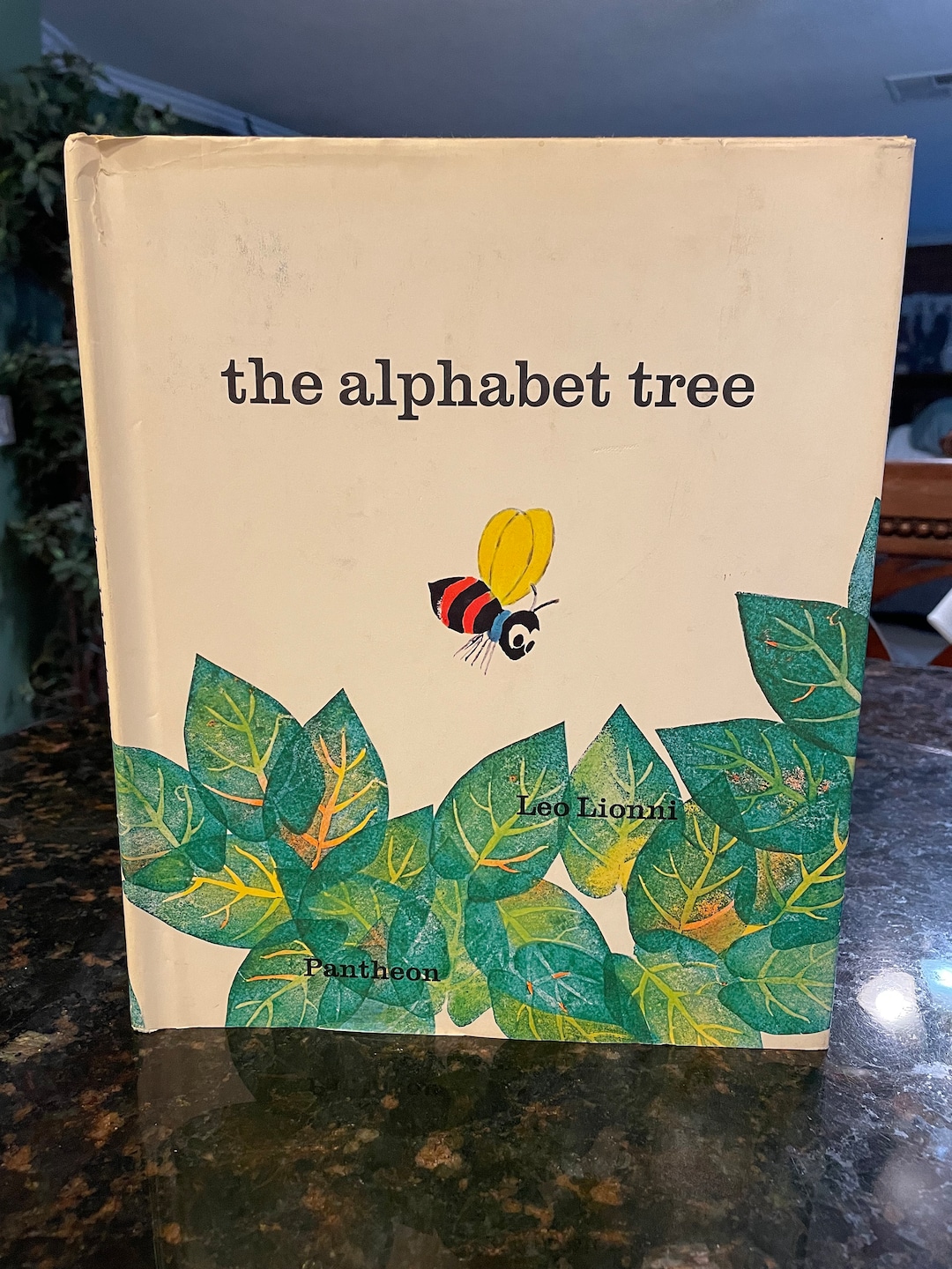 THE ALPHABET TREE by Leo Lionni and Published by Pantheon, New York ...