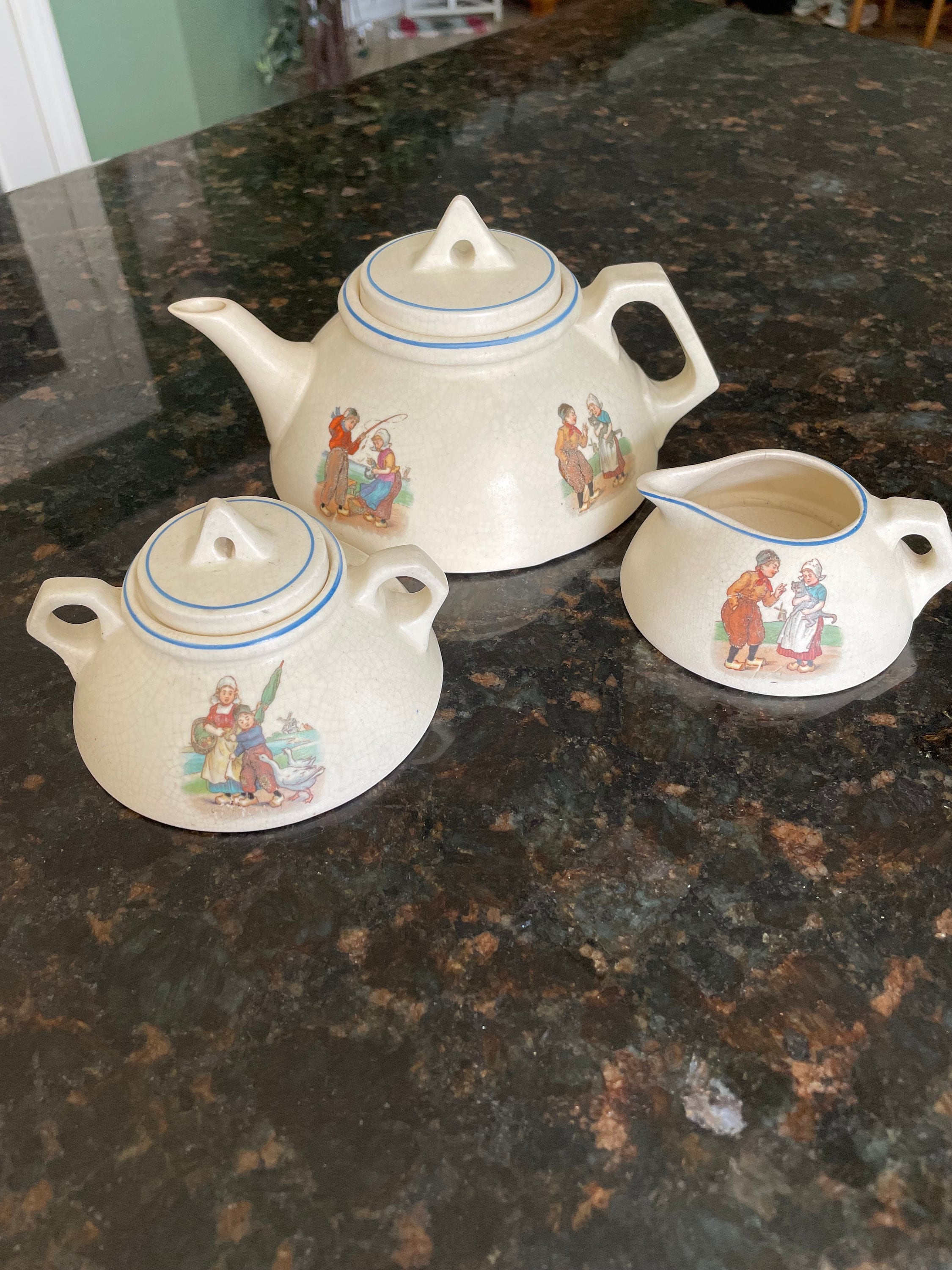 1910 Roseville Pottery Dutch Creamware Tea Set: Teapot, Creamer, Sugar ...