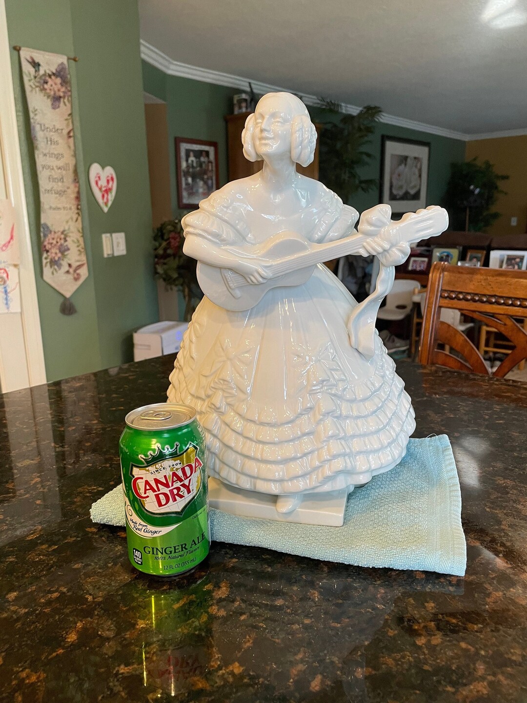 Herend Porcelain Large Opera Singer DERYNE ROZA SZEPPATAKI, With Guitar ...