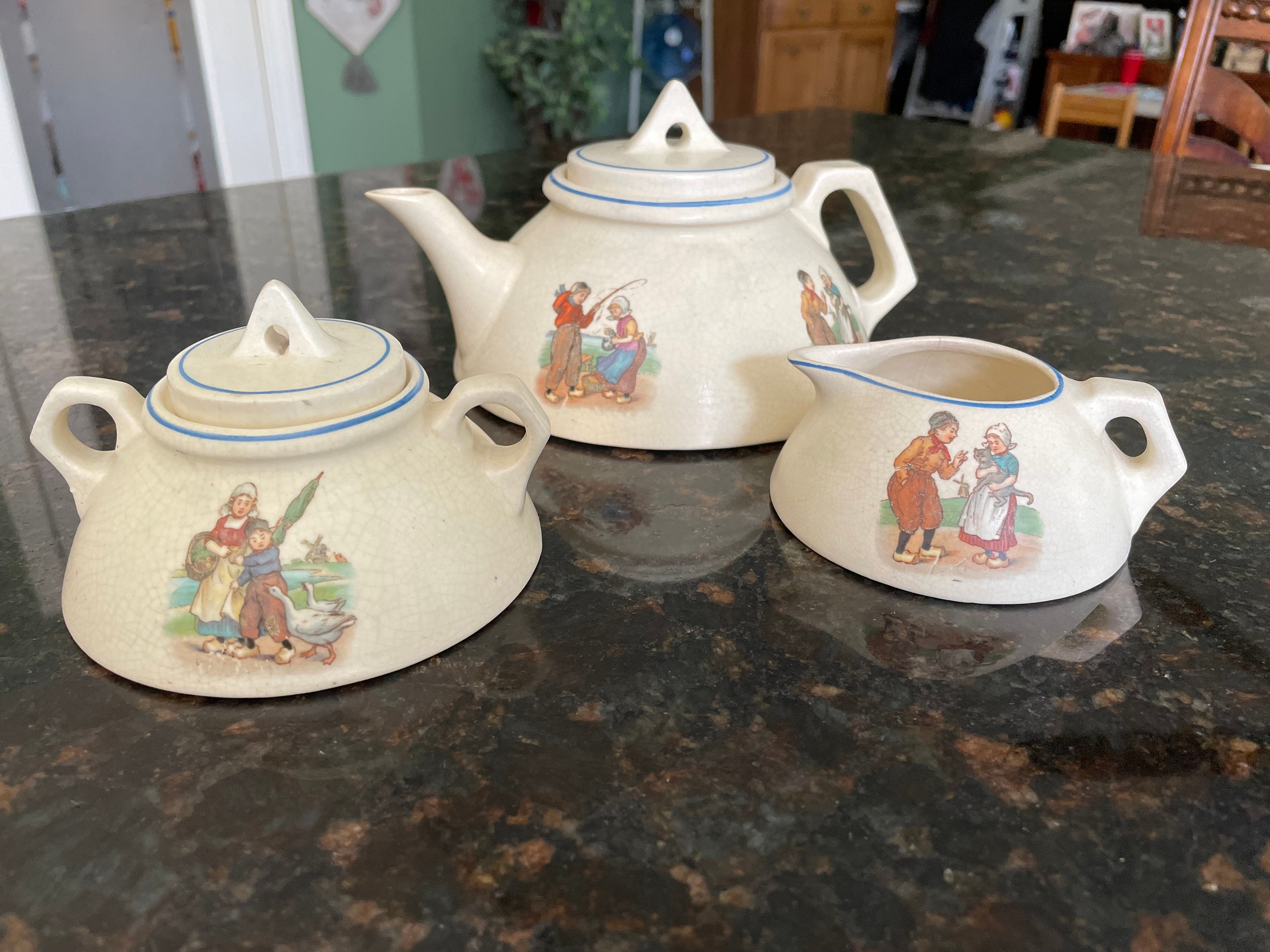 1910 Roseville Pottery Dutch Creamware Tea Set: Teapot, Creamer, Sugar ...