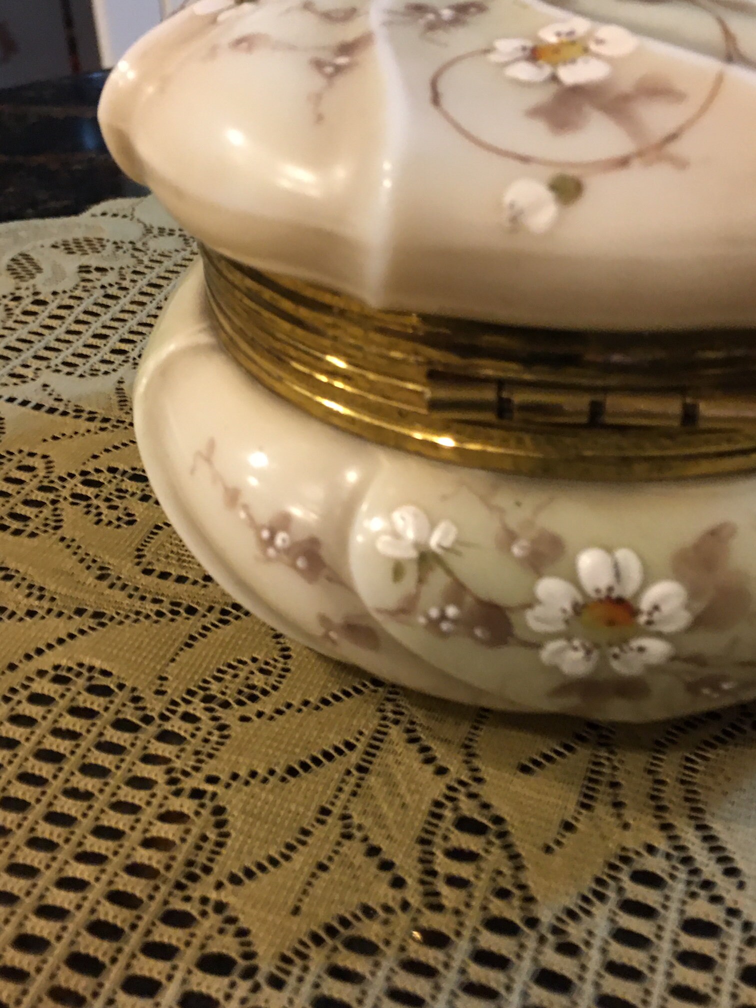 C. F. MONROE Large Wave Crest Satin Swirled Milk Glass Dresser Box ...