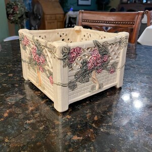 WELLER Pottery Roma ROSES and TRELLIS Fence Pottery Square - C. 1920s ...