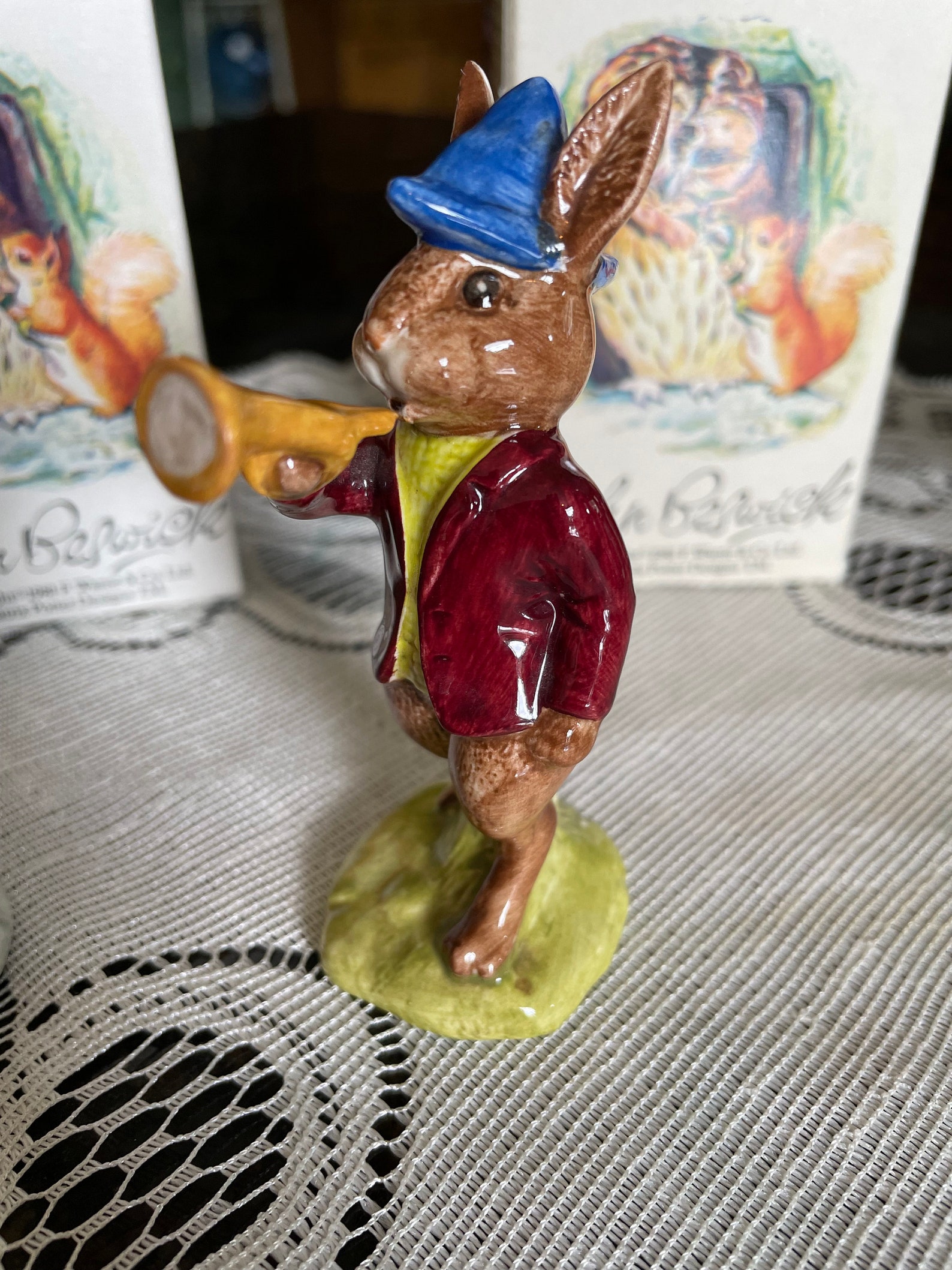 Six Beatrix Potter and Bunnykin Figurines Excellent Condition Jogging ...
