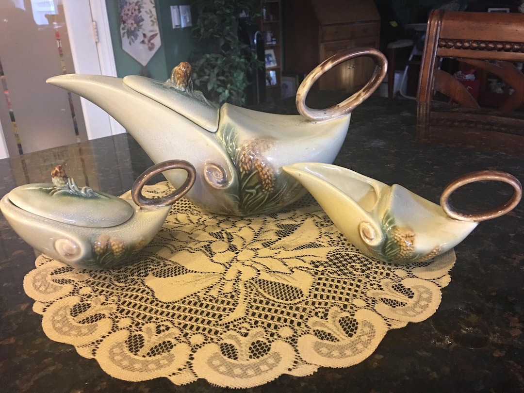 Vintage HULL POTTERY 1950's Parchment and Pine Pattern 3-pc Set ...
