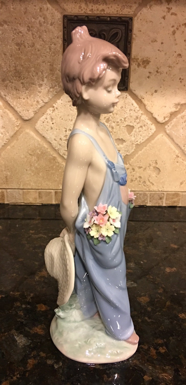 LLADRO 7650 Pocket Full of Wishes MINT Girl With - Etsy