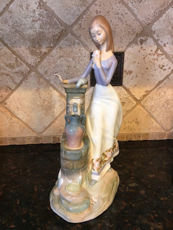 Lladro ZAPHIR Making a Wish 623M/G Woman With Water Jugs | Etsy