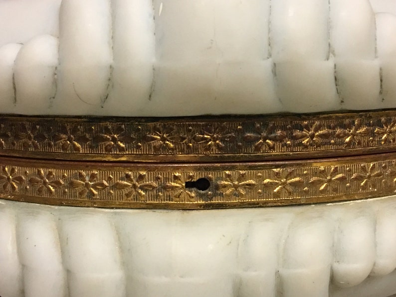 C. F. MONROE X-large Wave Crest Satin Milk Glass Dresser Box Baroque ...