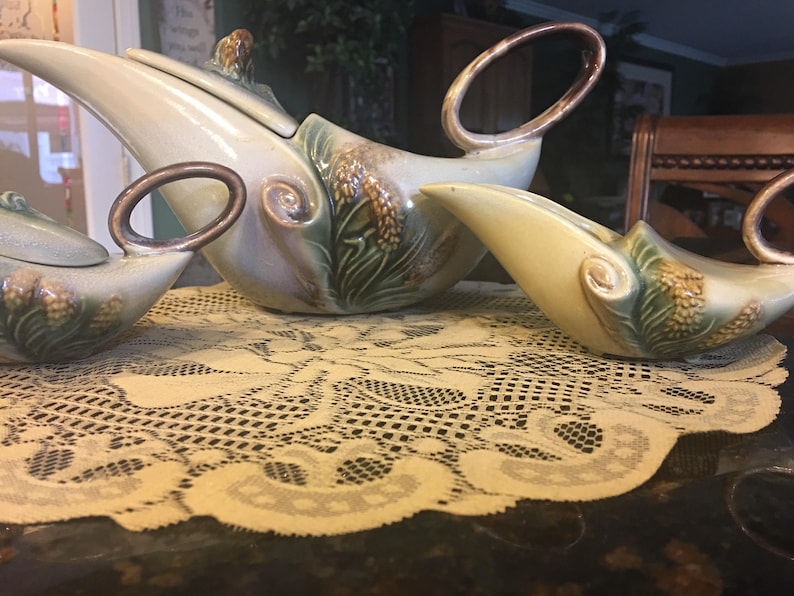 Vintage HULL POTTERY 1950's Parchment and Pine Pattern 3-pc Set ...