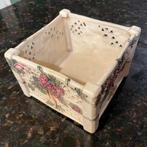 WELLER Pottery Roma ROSES and TRELLIS Fence Pottery Square - C. 1920s ...